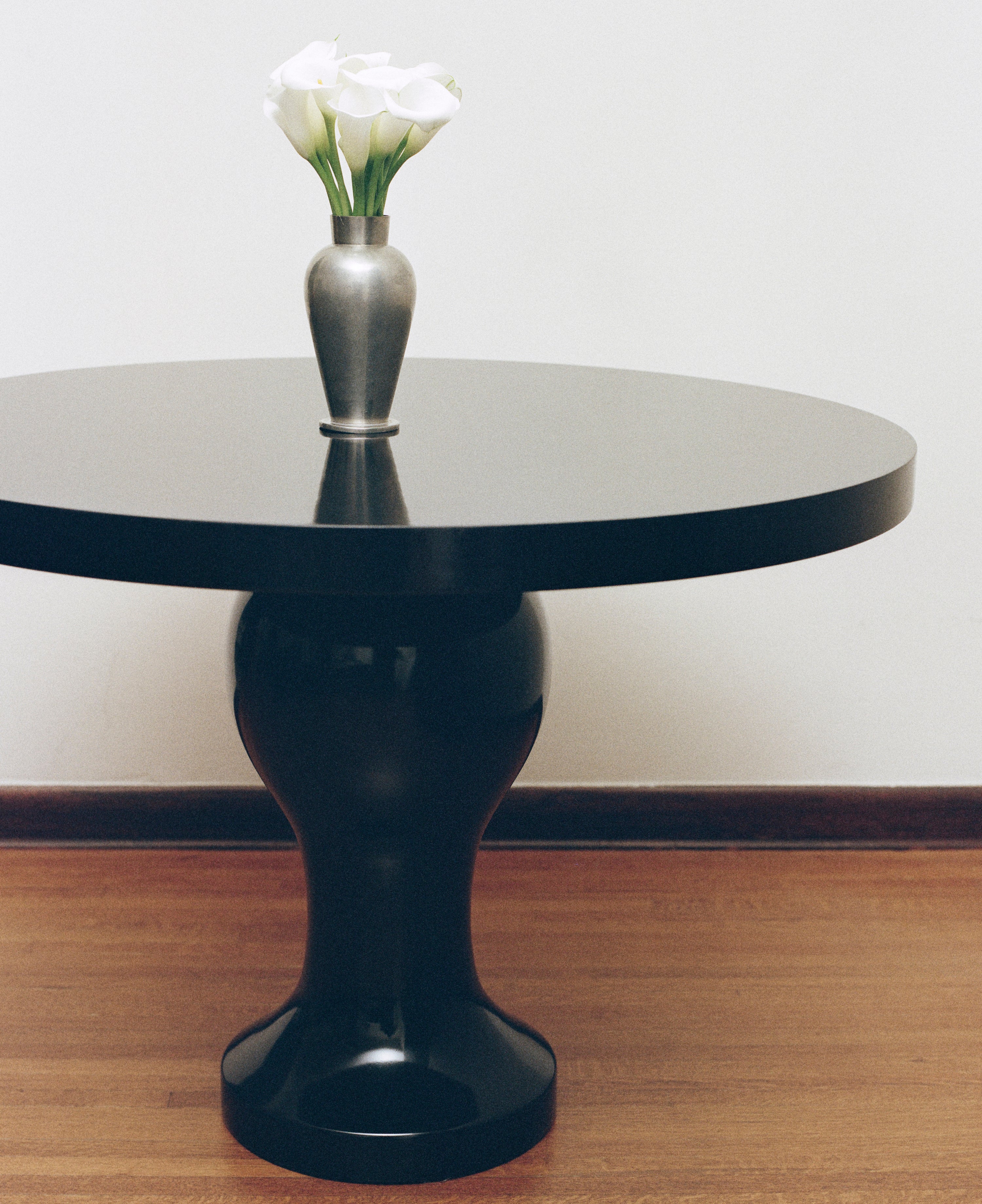 Lacquer Center Table – Desmar