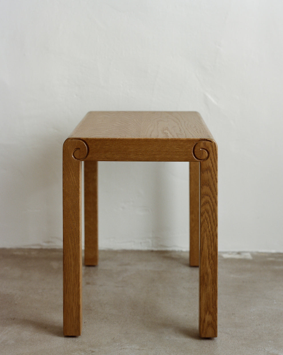 Oak Side Table – Desmar